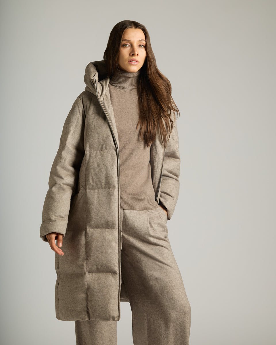 Long Coat in Pure Beige Cashmere